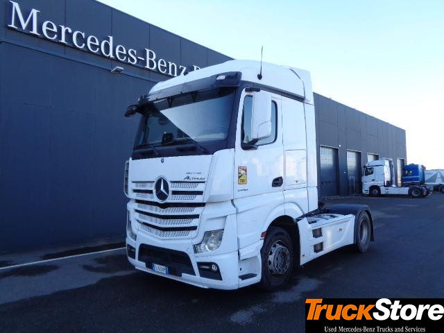 Acquista autocarri Mercedes Benz Trucks usati in TruckStore
